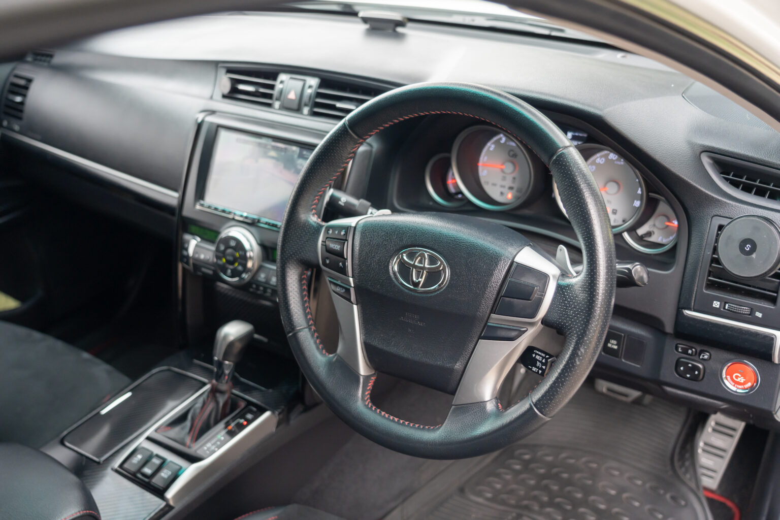 Used Toyota Mark X review - ReDriven